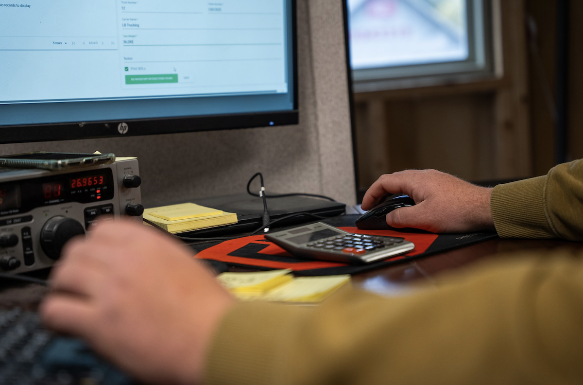 Real-Time Dispatch Management for Oilfield Service Companies: How to Transform Your Field Operations